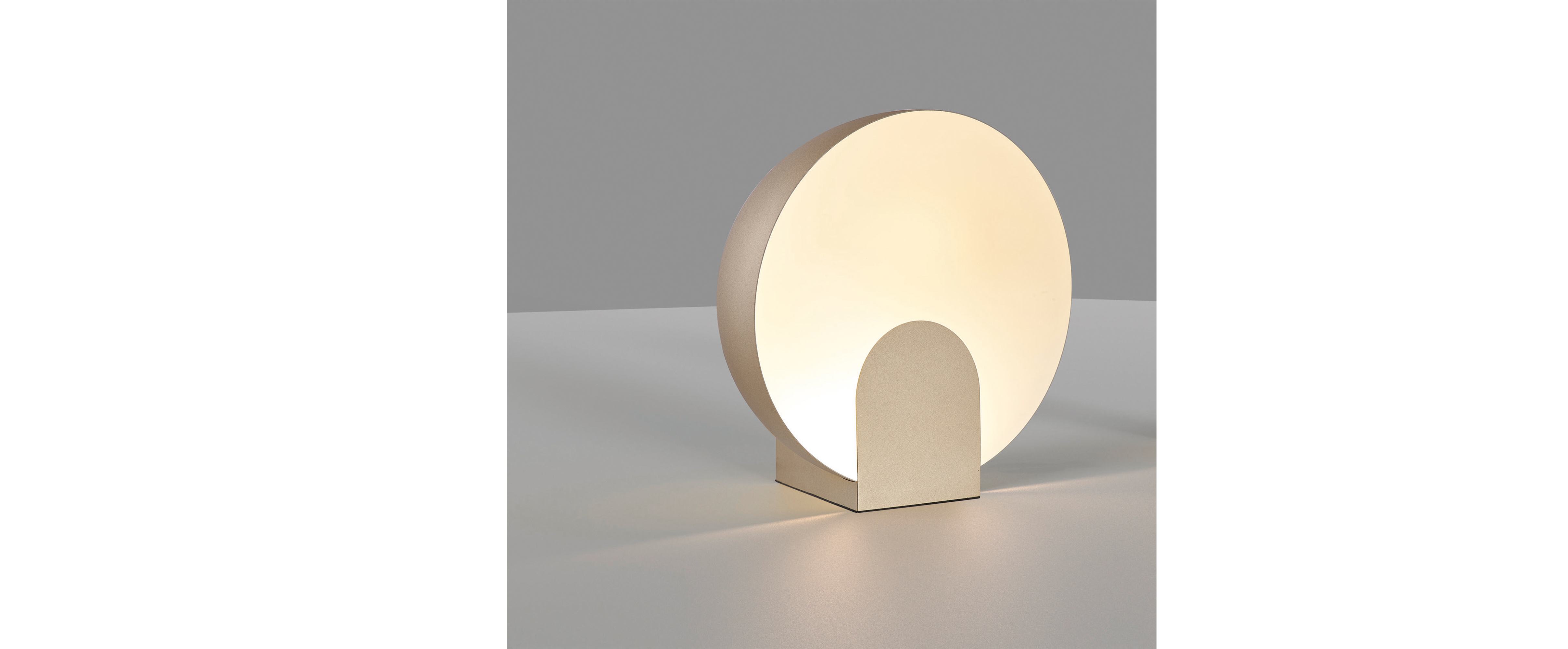 European lighting firm with a quality design that provides integrative solutions for decoration ...